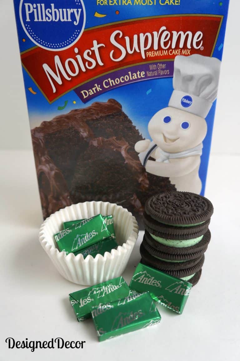 Tantalizing Tuesday – Oreo Surprise Cupcakes!