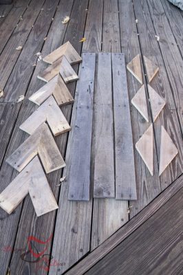 Repurposed Pallet Snowflakes!