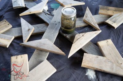 Repurposed Pallet Snowflakes!